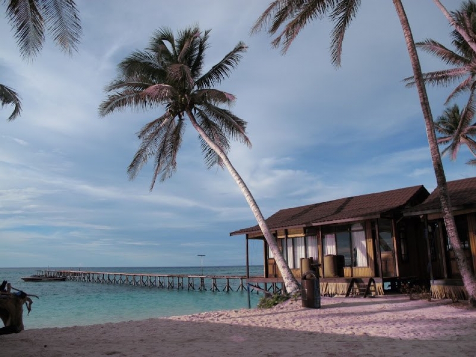 Derawan Dive Lodge - Originaltour Tour Operator